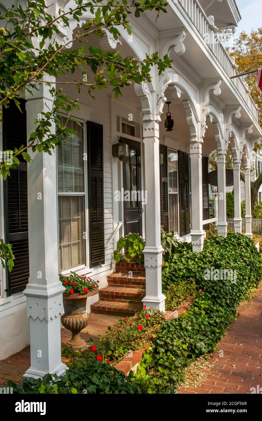 Victorian Style Architecture Inn High Resolution Stock Photography and ...