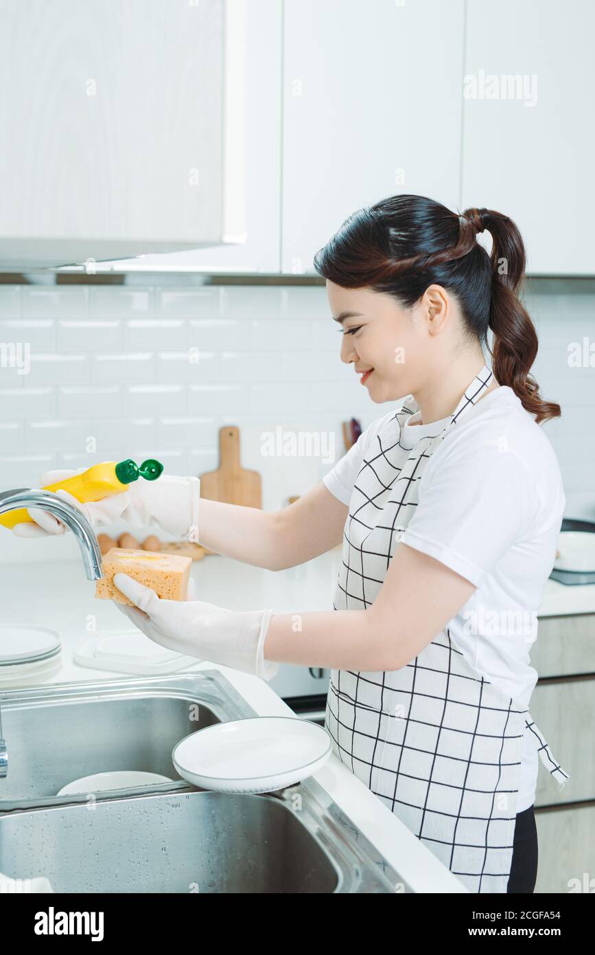 Japanese washbasin hi-res stock photography and images - Alamy