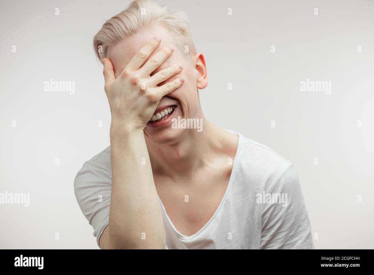 Hands Grabbing Face High Resolution Stock Photography and Images - Alamy