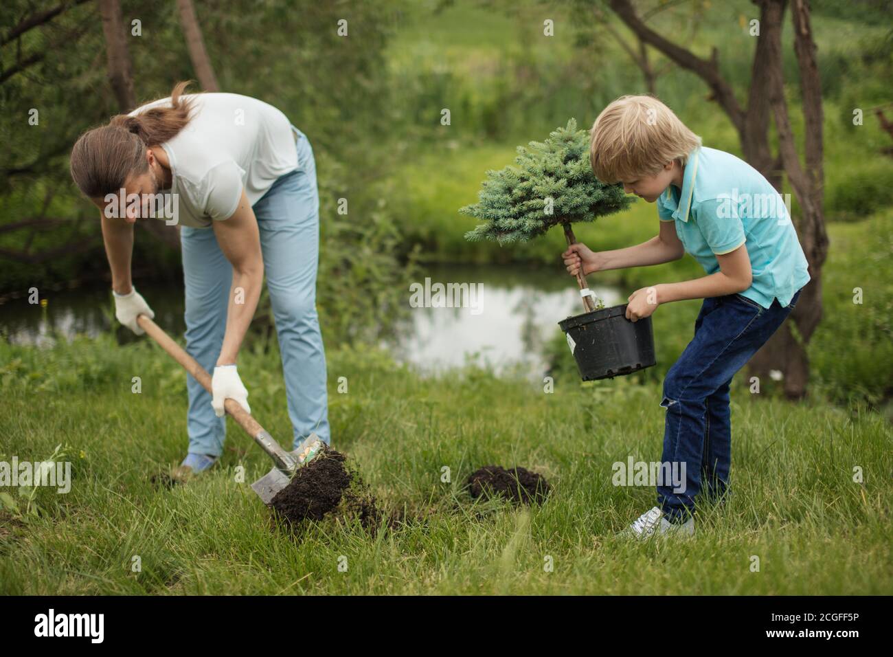 Kid digging hi-res stock photography and images - Alamy