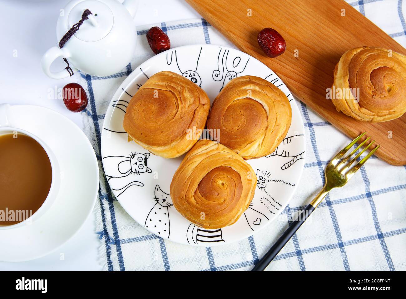 Hand bread delicious afternoon tea Stock Photo - Alamy