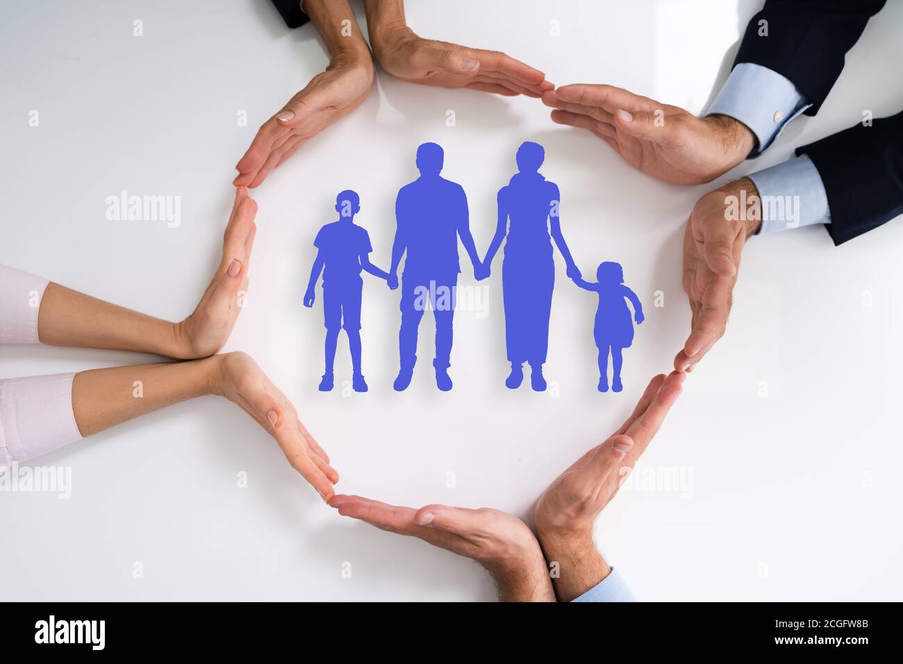 Diverse family hi-res stock photography and images - Alamy