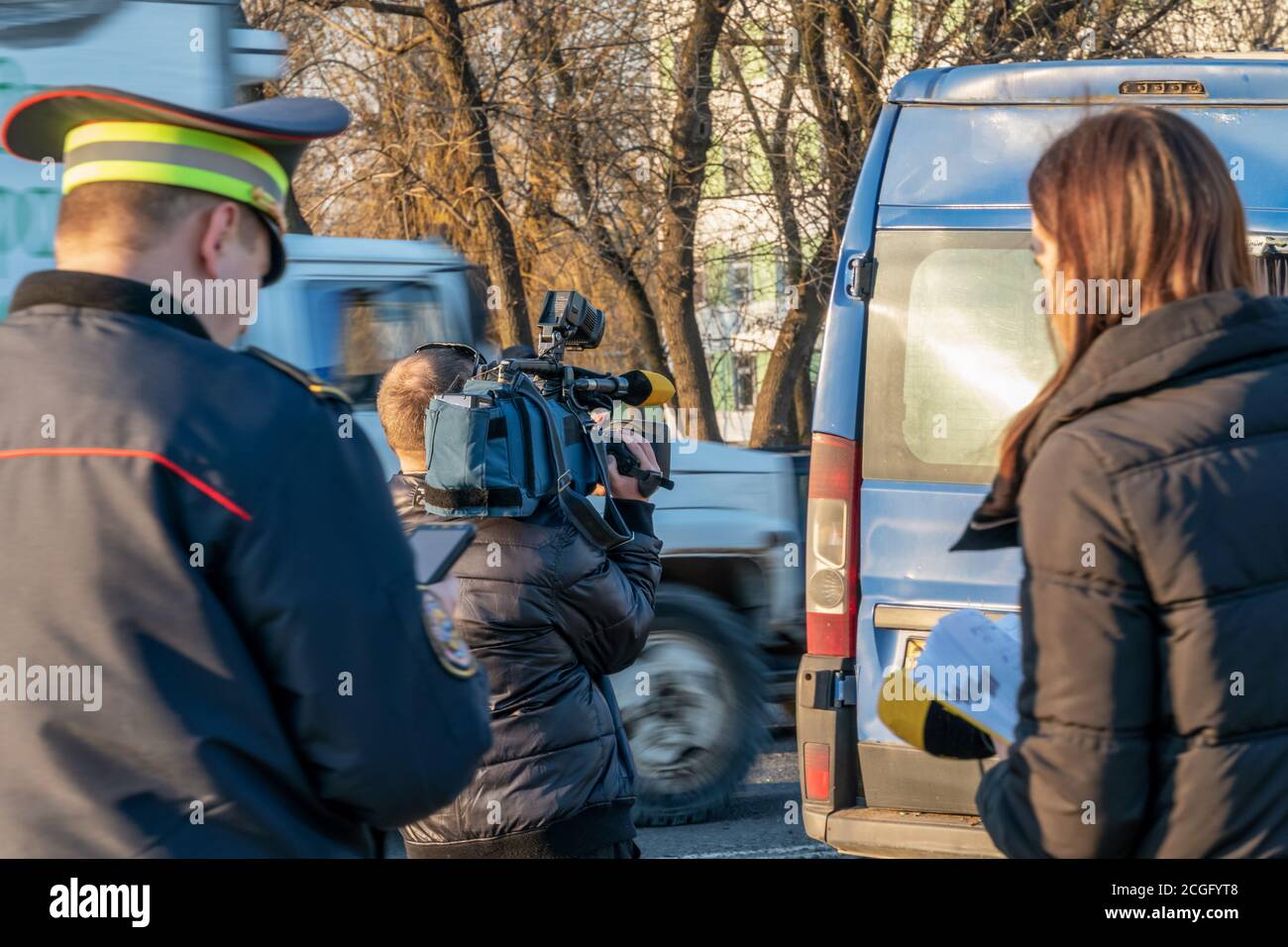 Journalist and operator at the scene: an accident involving a truck and ...