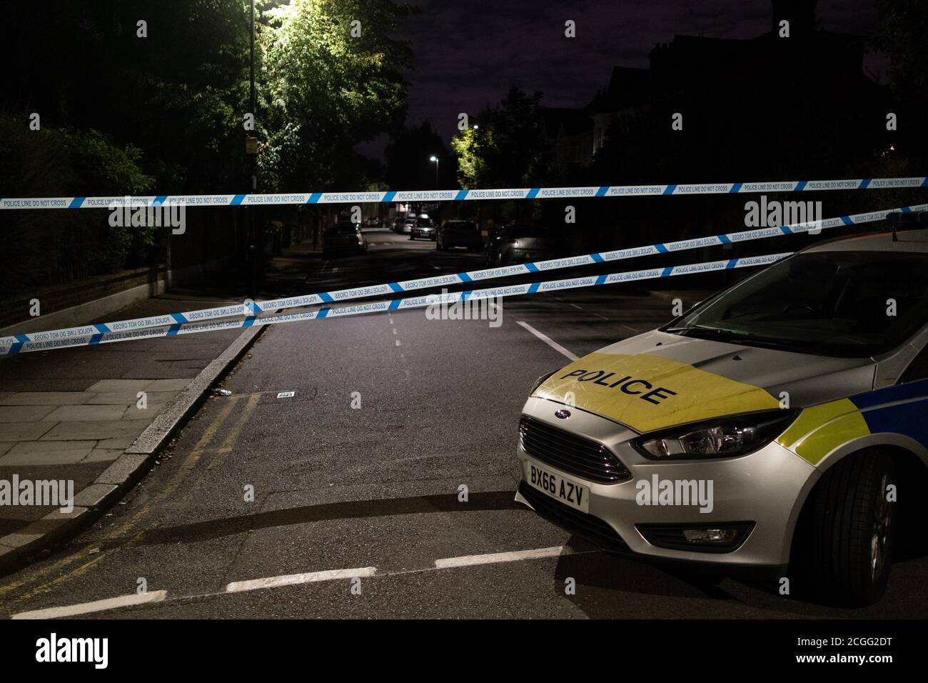 London shooting incident hi-res stock photography and images - Alamy