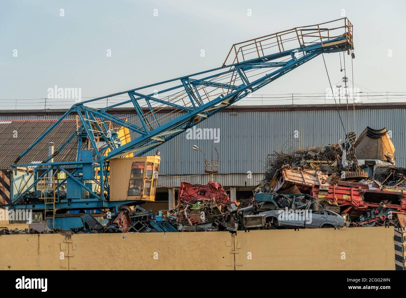 Grab loading hi-res stock photography and images - Alamy