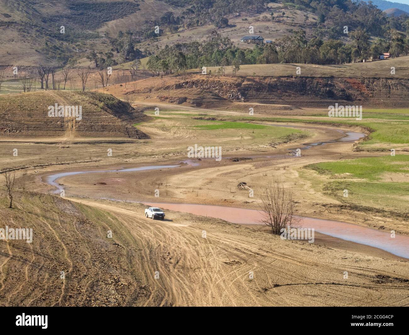 The water is disappearing from the north end of Lake Eildon - Bonnie ...