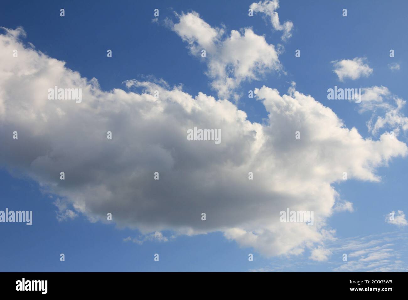 Cumulonimbus clouds low level hi-res stock photography and images - Alamy