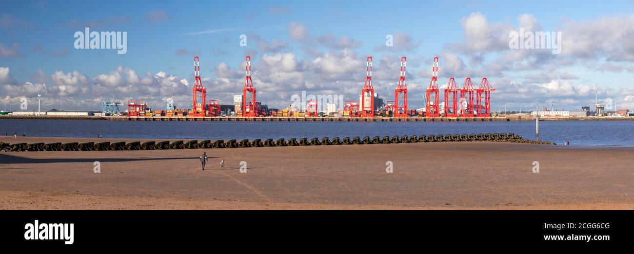 Liverpool 2 container terminal hi-res stock photography and images - Alamy