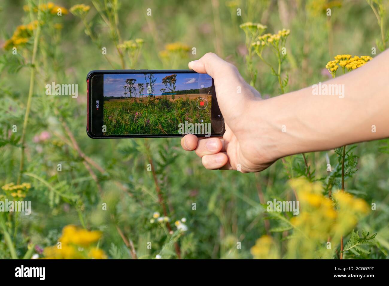 Mobile photoshoot hi-res stock photography and images - Alamy