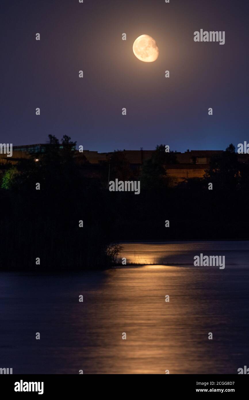 Full moon reflection on lake hi-res stock photography and images - Alamy