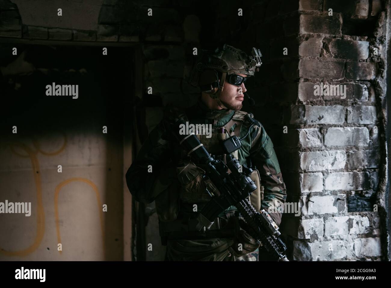 Fatigued soldier hi-res stock photography and images - Alamy