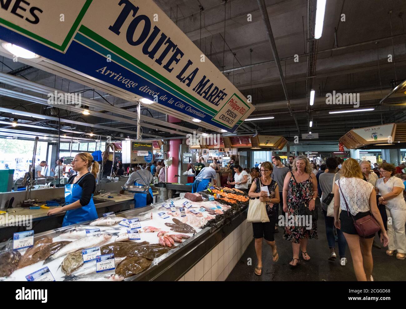 French food market bordeaux hi-res stock photography and images - Alamy