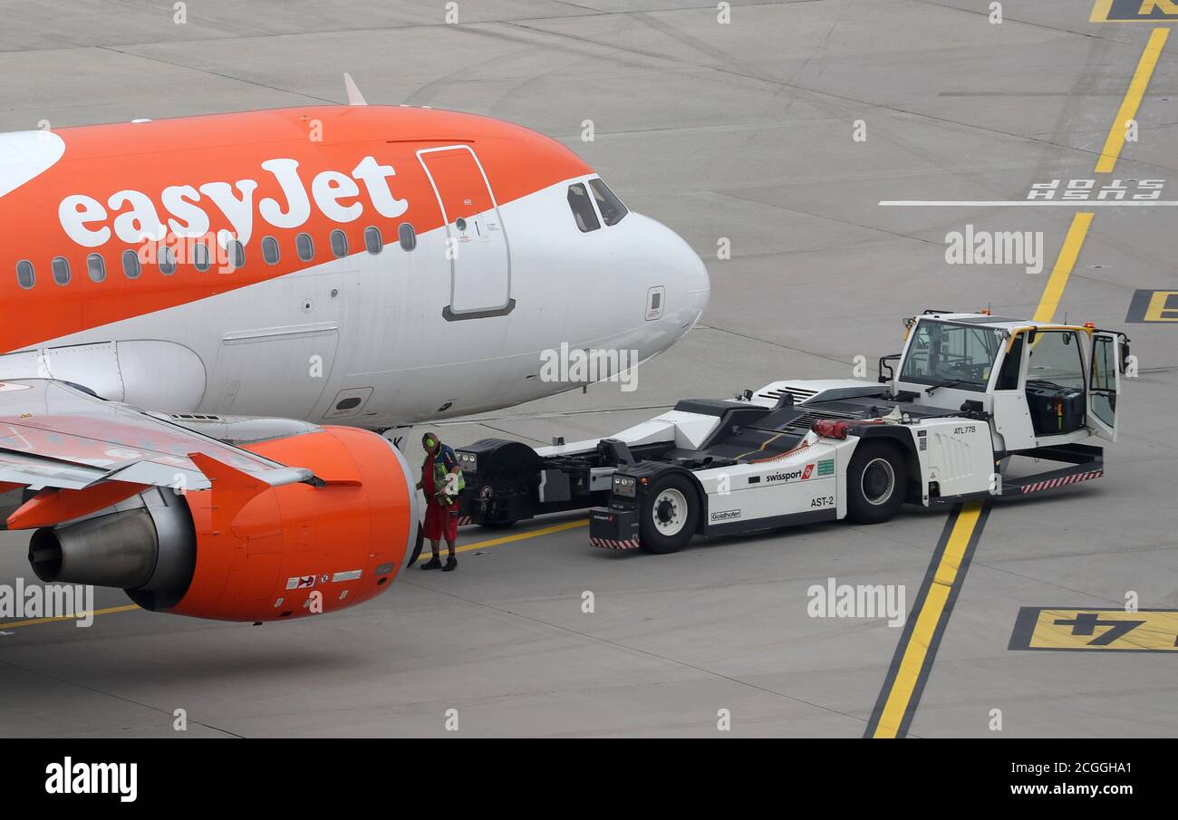 Swissport Airport Services High Resolution Stock Photography and Images ...
