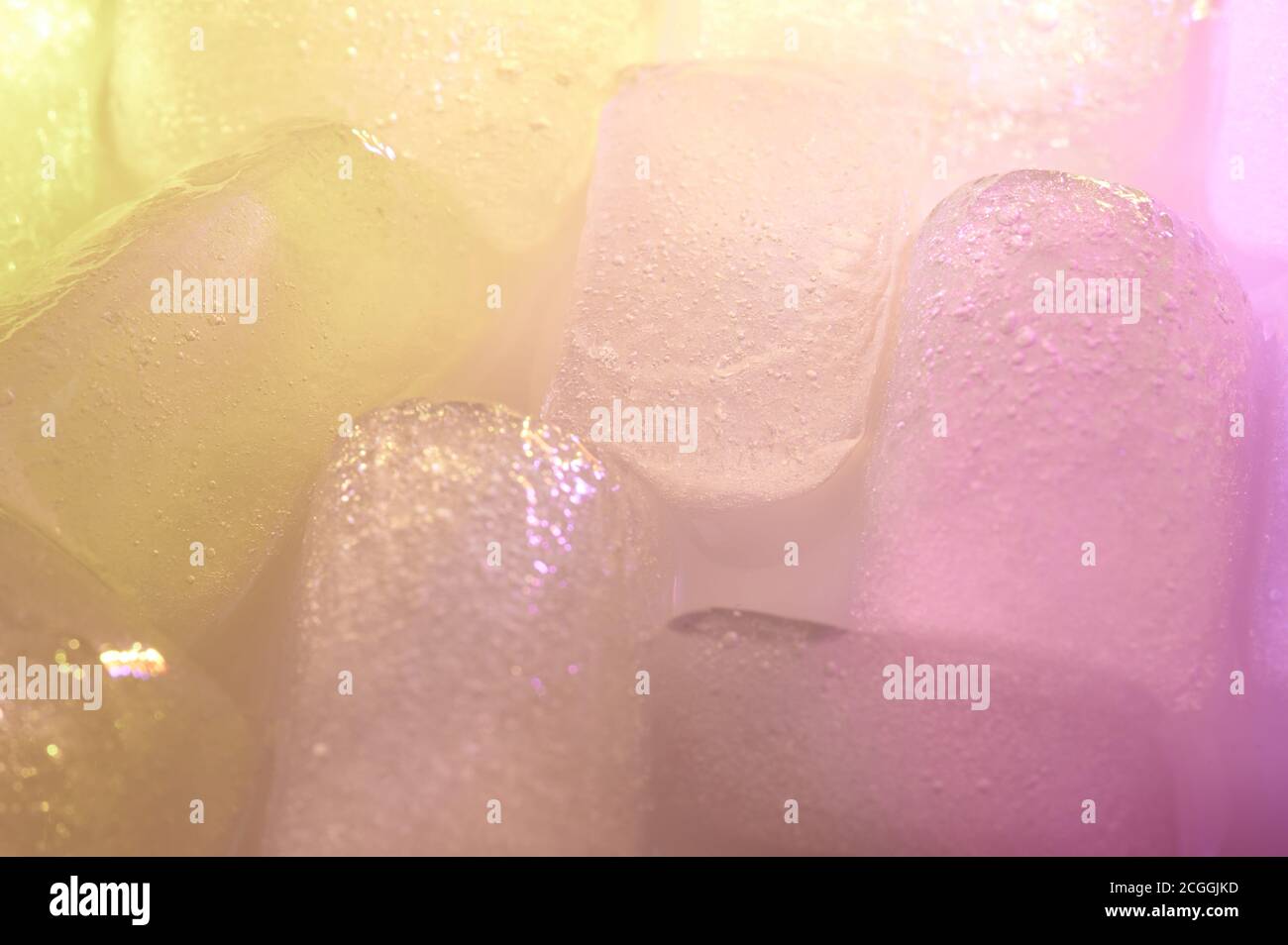 Ice cubes melting bowl hi-res stock photography and images - Alamy
