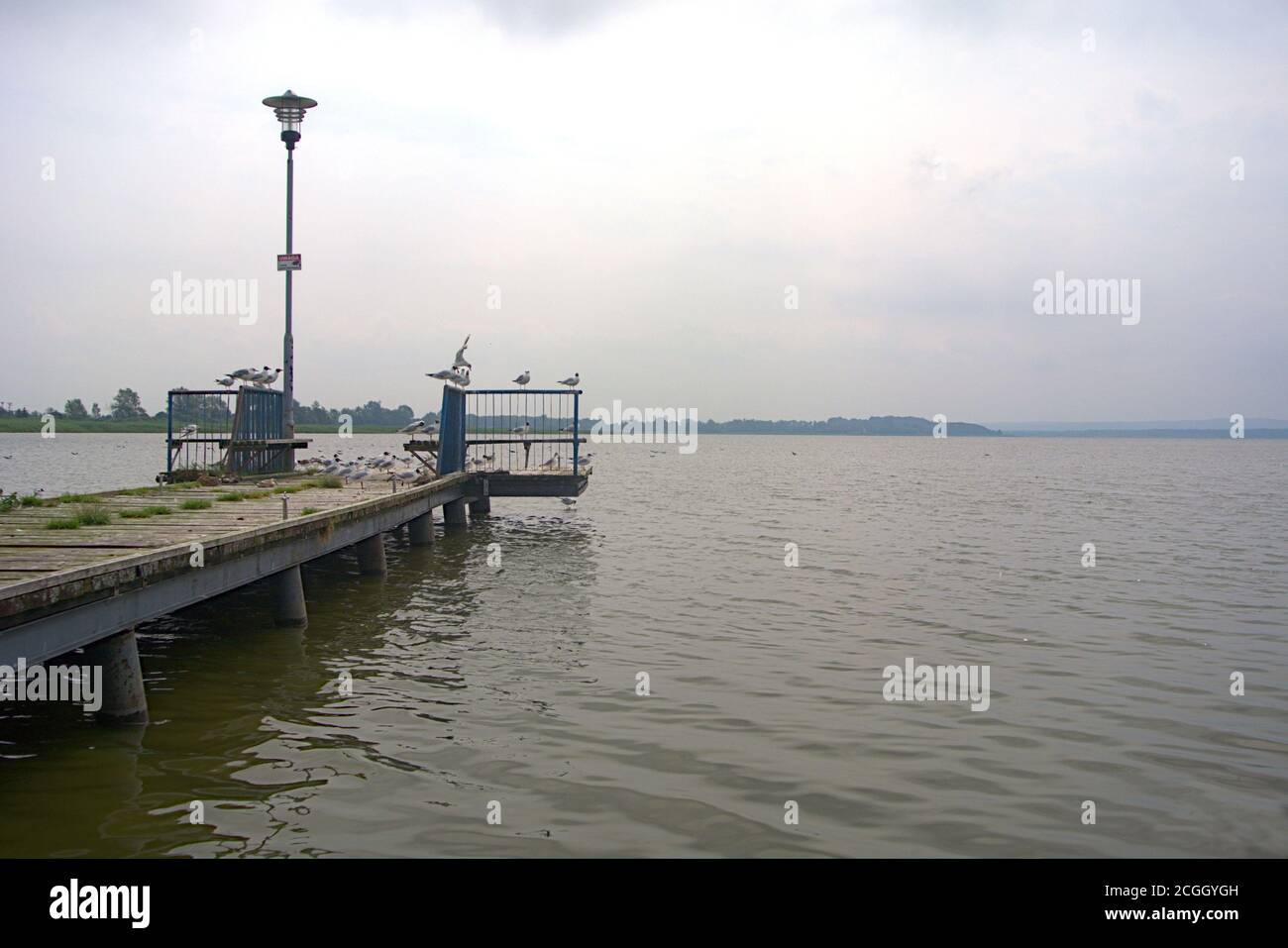 Lake walkway hi-res stock photography and images - Alamy