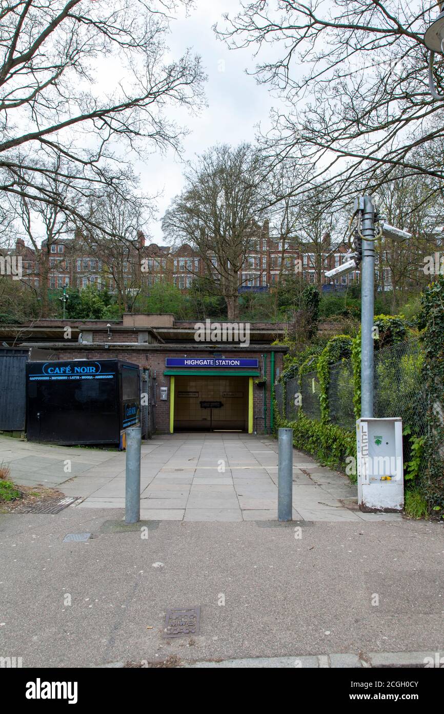 Priory Gardens entrance to Highgate tube station, London Stock Photo ...
