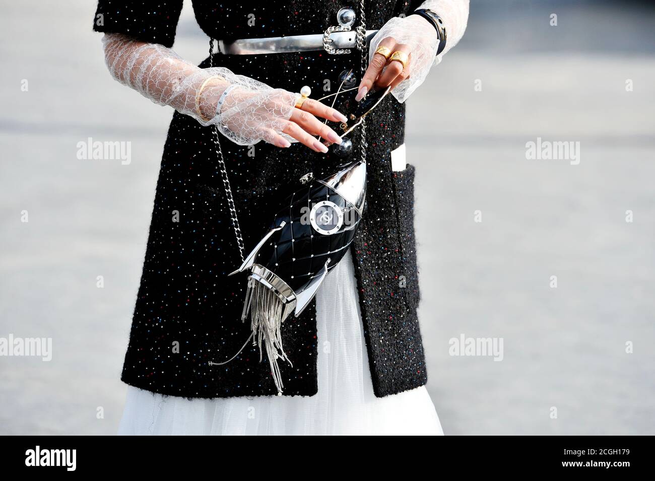 Paris france girl unrecognizable hi-res stock photography and images ...