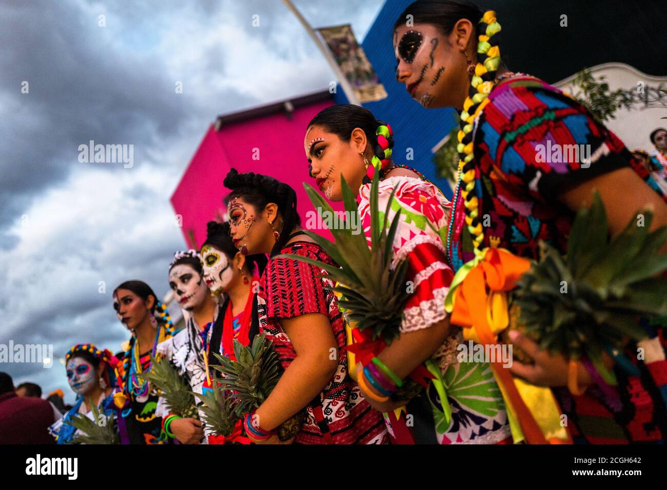 Young Mexican women, dressed as La Catrina, take part in the Day of the ...