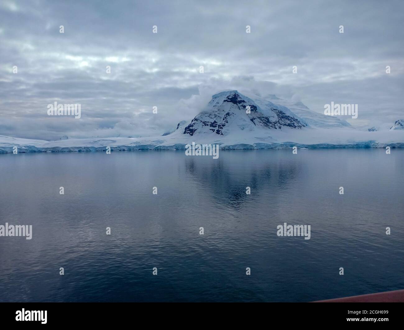 Floating iceberg snow mountain hi-res stock photography and images - Alamy