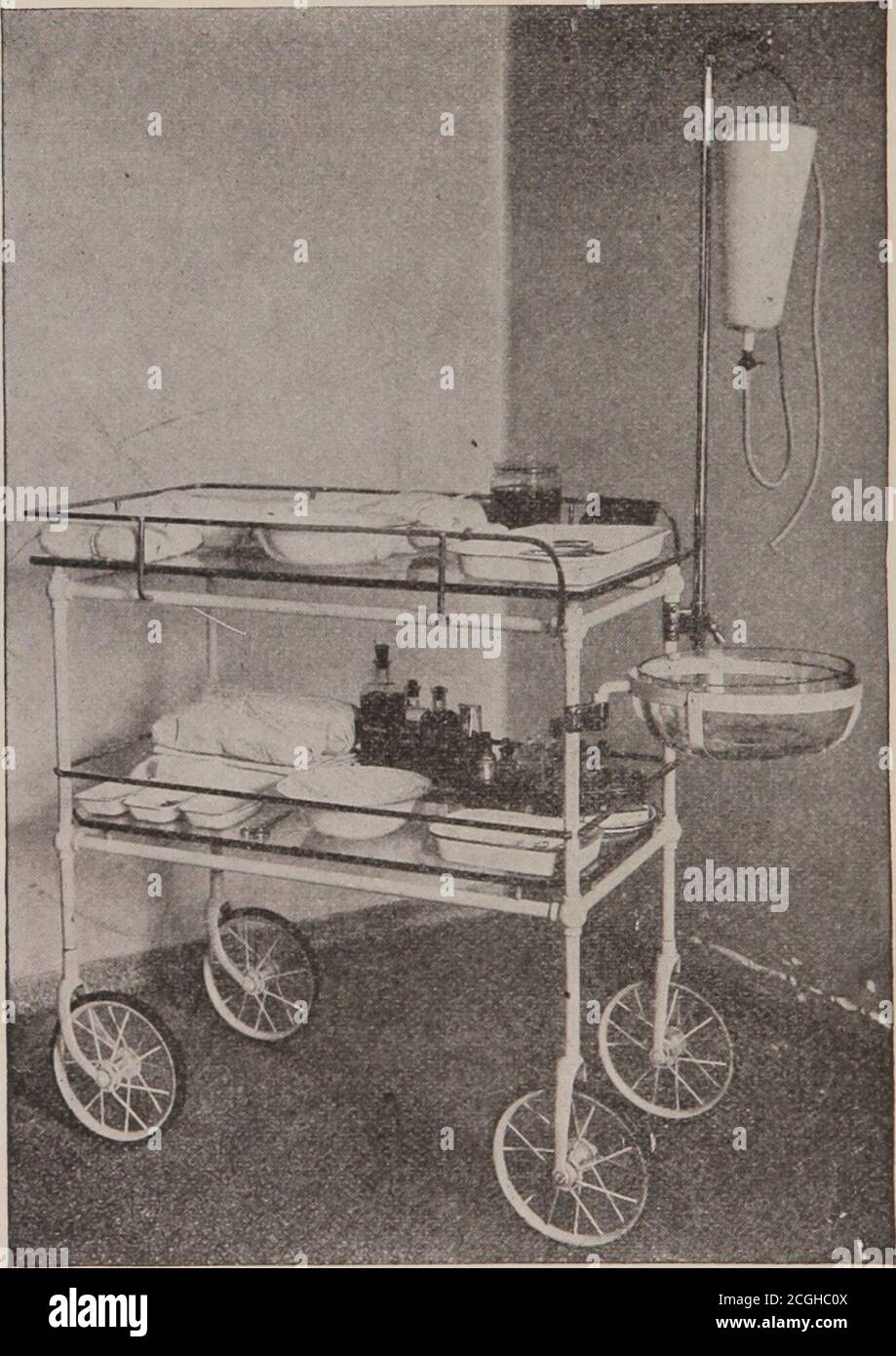 Patient on busy ward hospital hi-res stock photography and images - Alamy