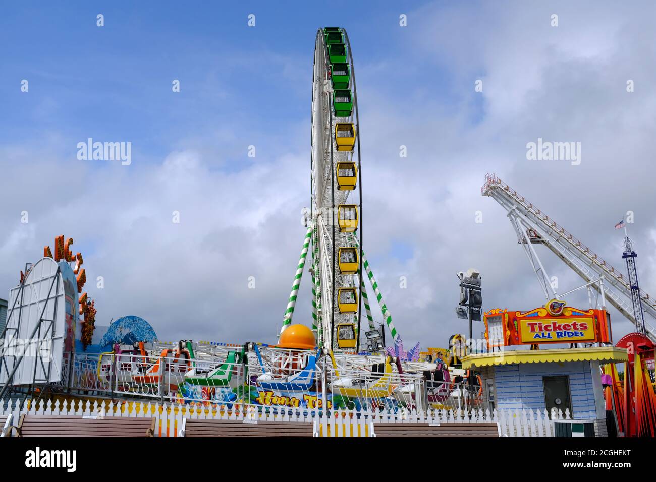 Boardwalk rides hi-res stock photography and images - Alamy