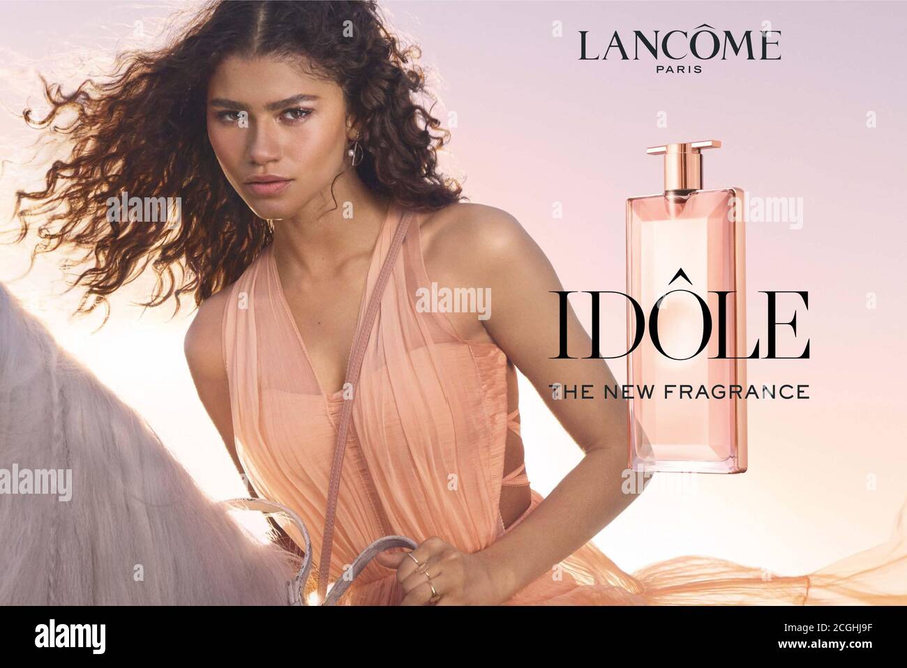 Lancome perfume advert hi-res stock photography and images - Alamy