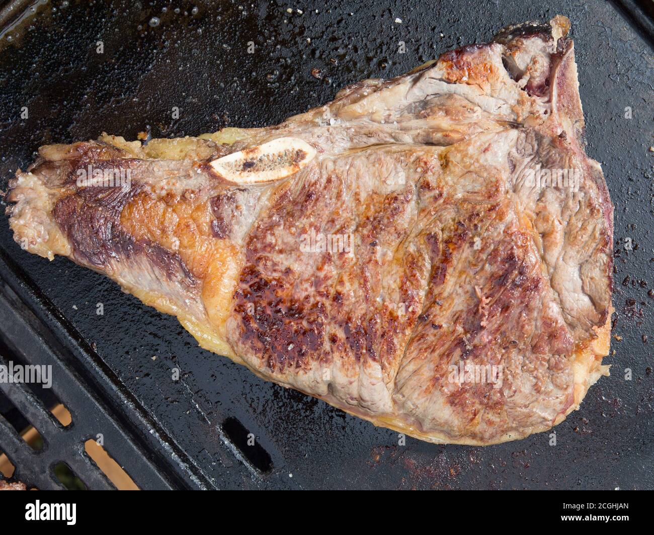 Barbecue grill top view hi-res stock photography and images - Alamy