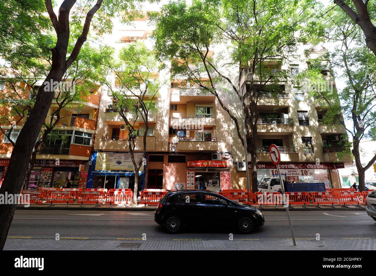 Working class neighbourhood hi-res stock photography and images - Alamy