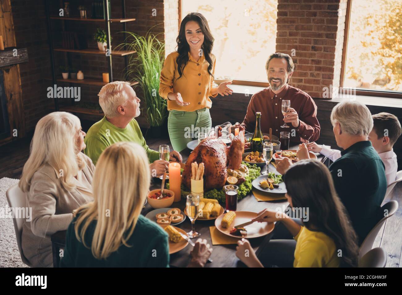 Woman saying thanks hi-res stock photography and images - Alamy
