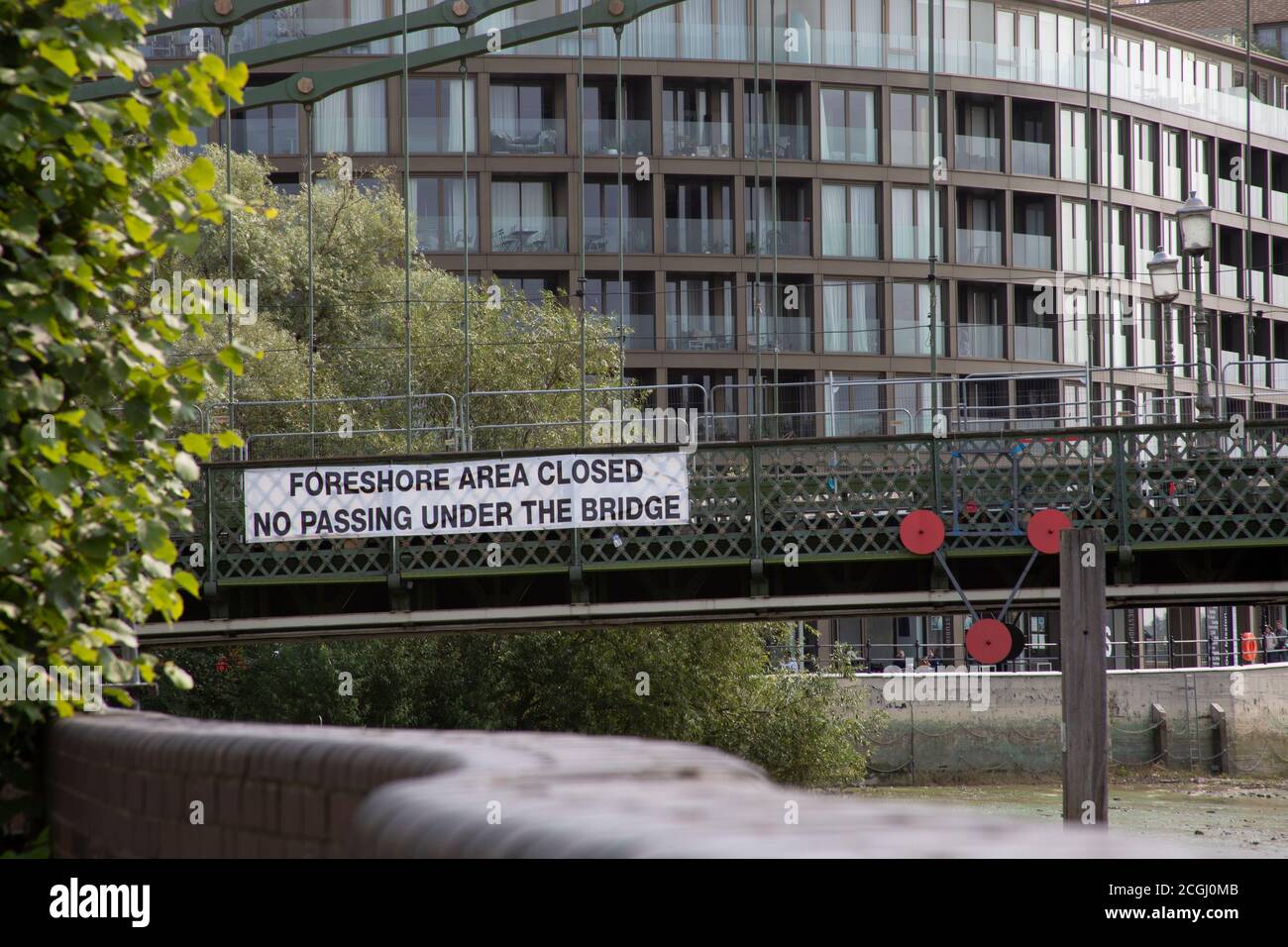 Thames foreshore victorian hi-res stock photography and images - Alamy