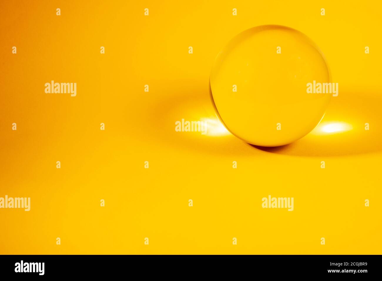 Acrylic sphere hi-res stock photography and images - Alamy