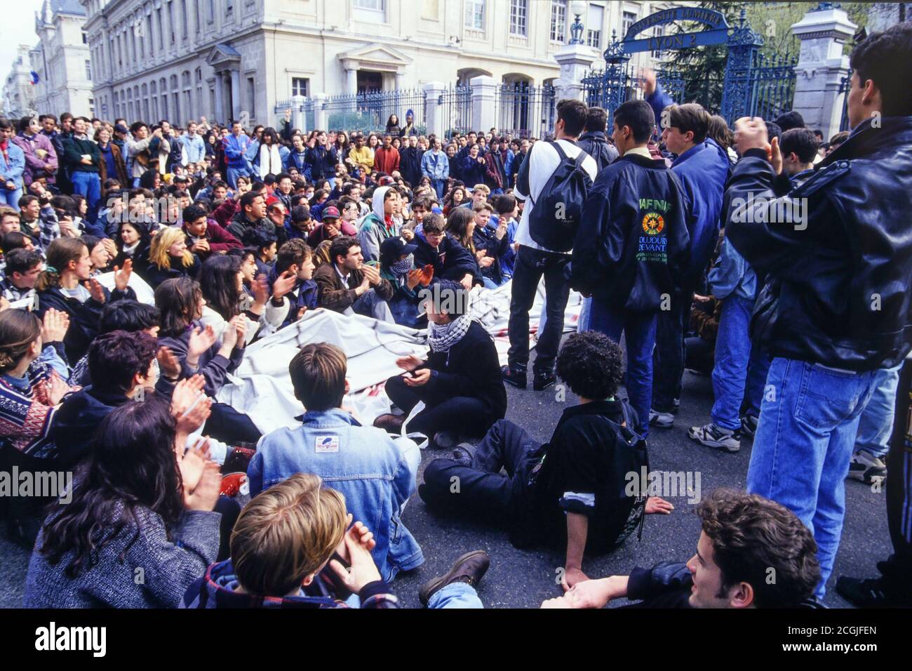 French riot police forces face young protesters demonstrating against ...