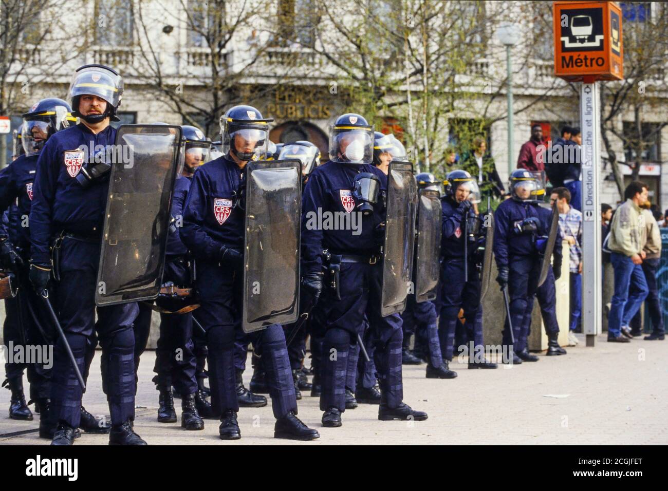 French riot police forces face young protesters demonstrating against ...