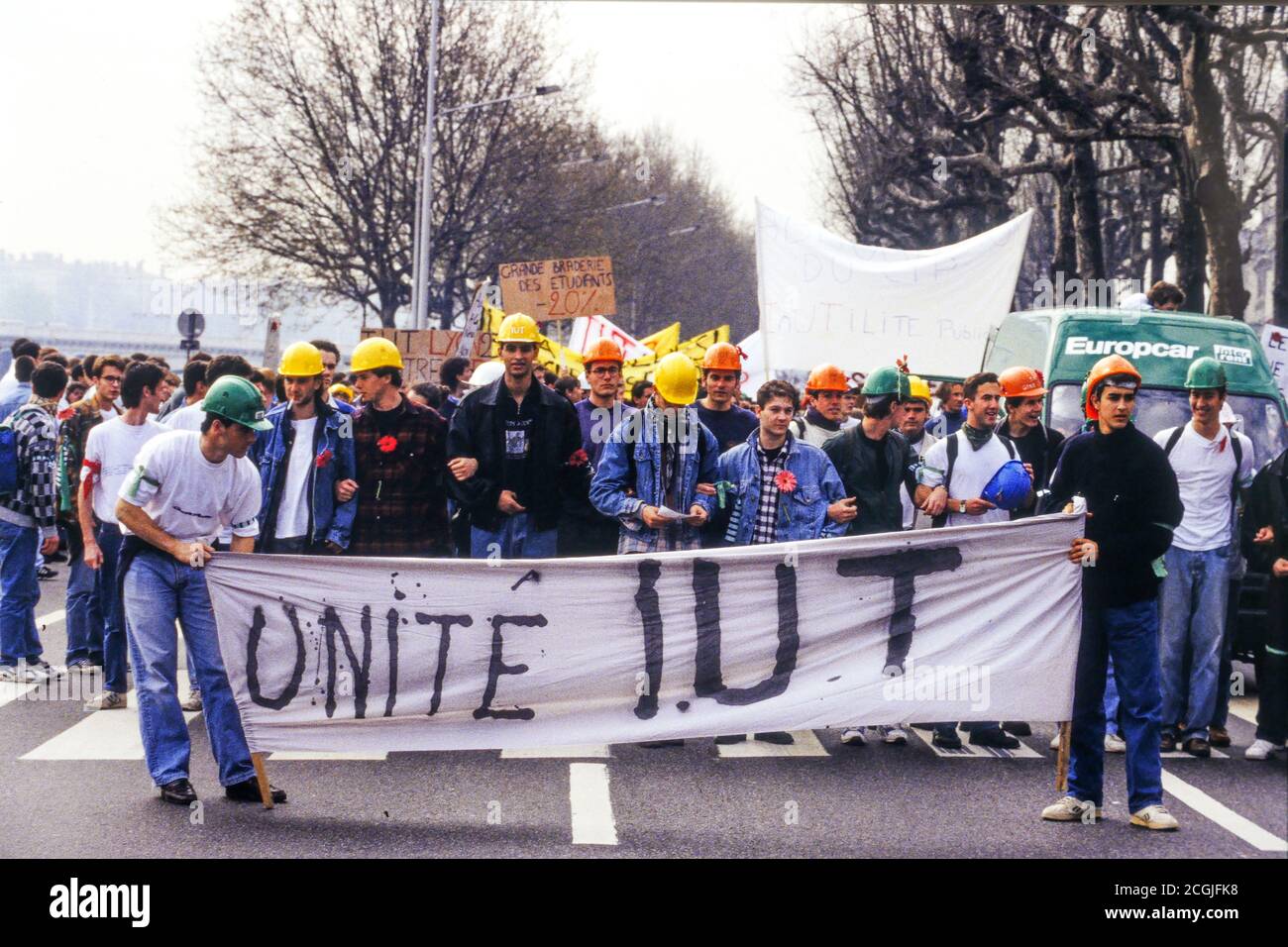 French riot police forces face young protesters demonstrating against ...