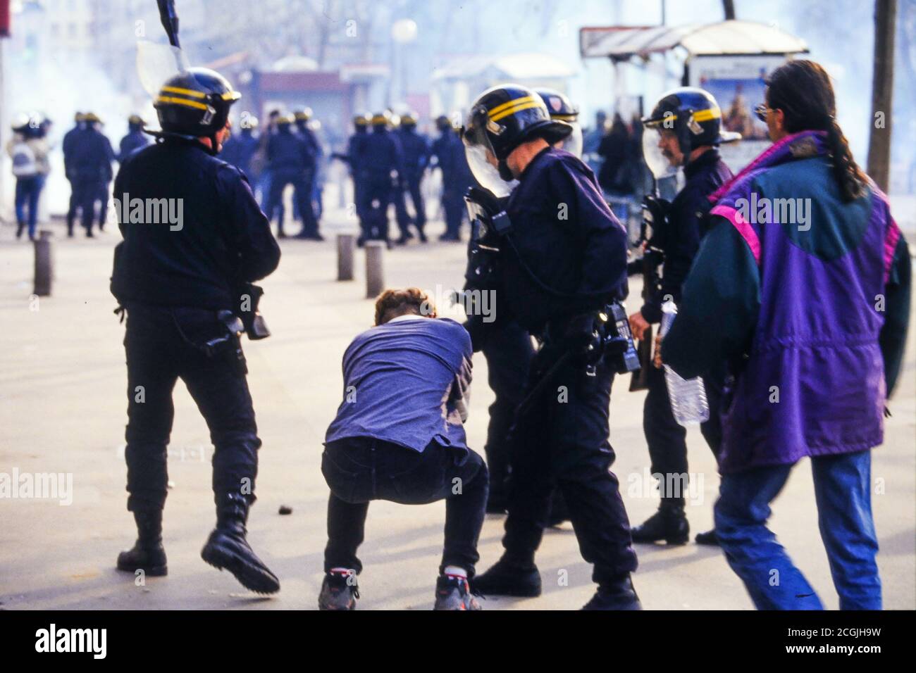 French riot police forces face young protesters demonstrating against ...
