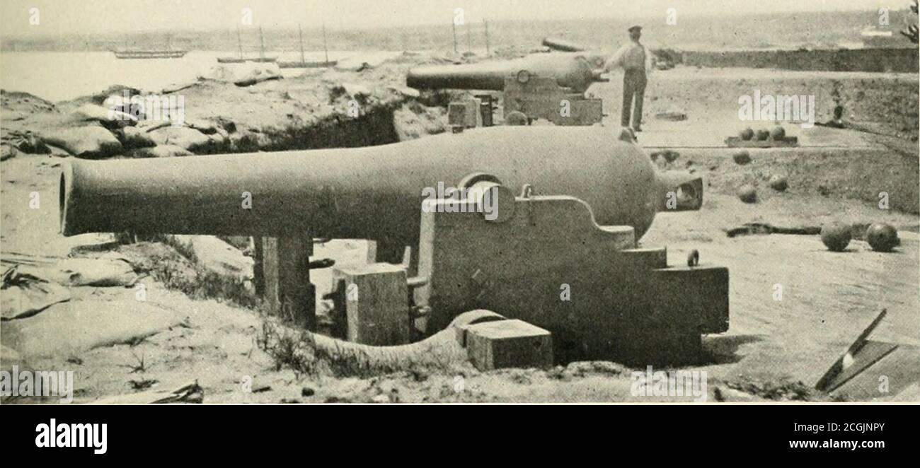 Dahlgren gun hi-res stock photography and images - Alamy