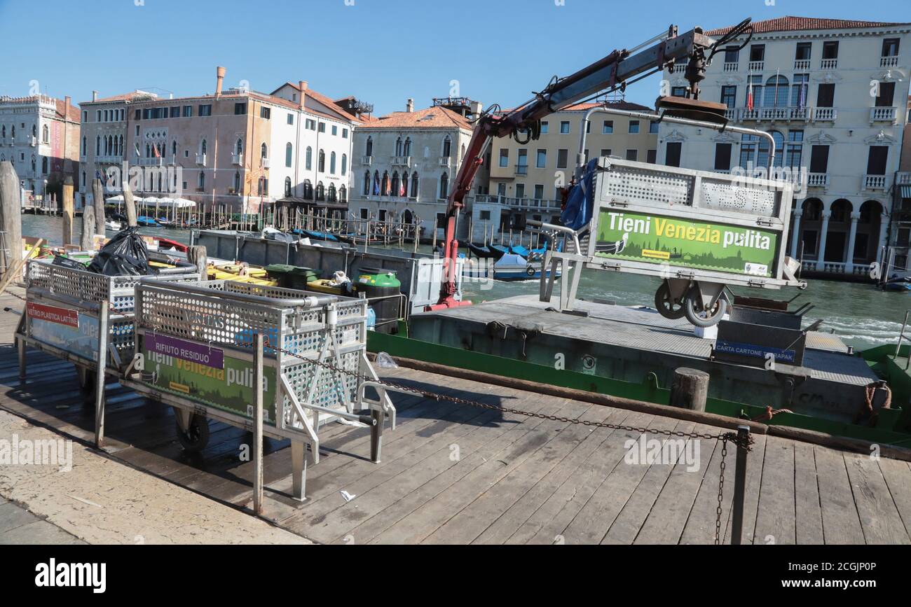GARBAGE COLLECTION IN VENICE, ITALY Stock Photo - Alamy