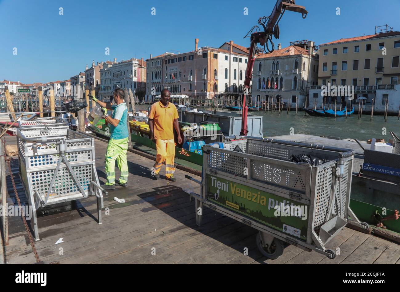 Plastic waste in venice canal hi-res stock photography and images - Alamy