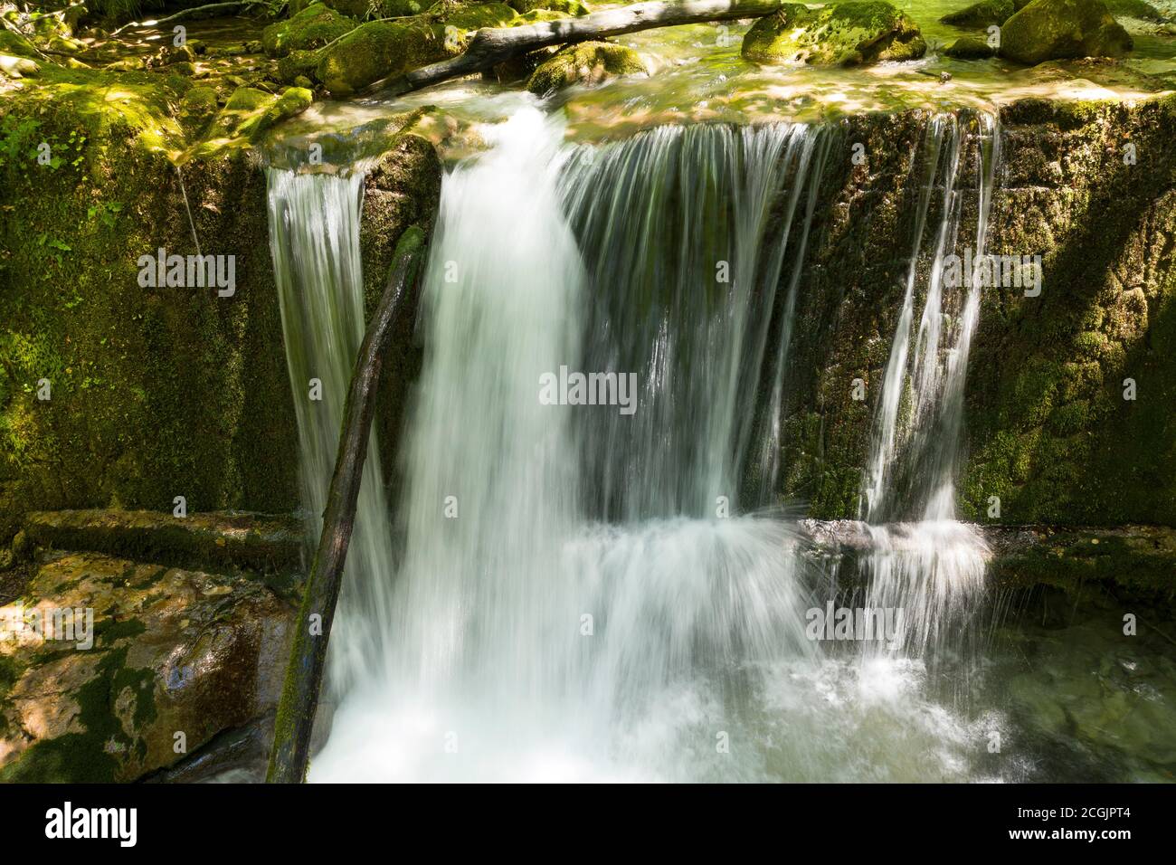 Frontal aerial view waterfall hi-res stock photography and images - Alamy