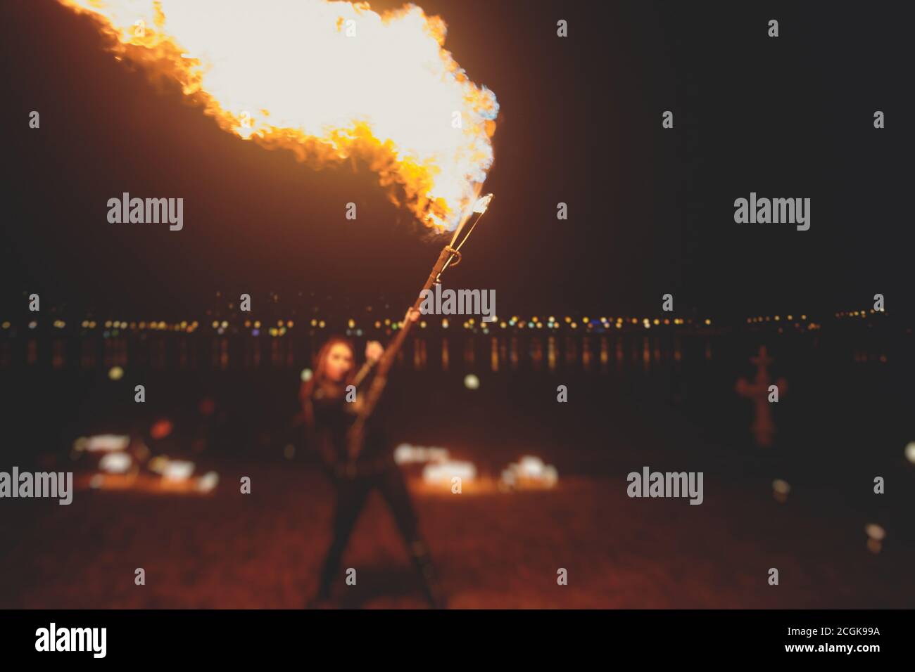 Group fire artists fakir hi-res stock photography and images - Alamy