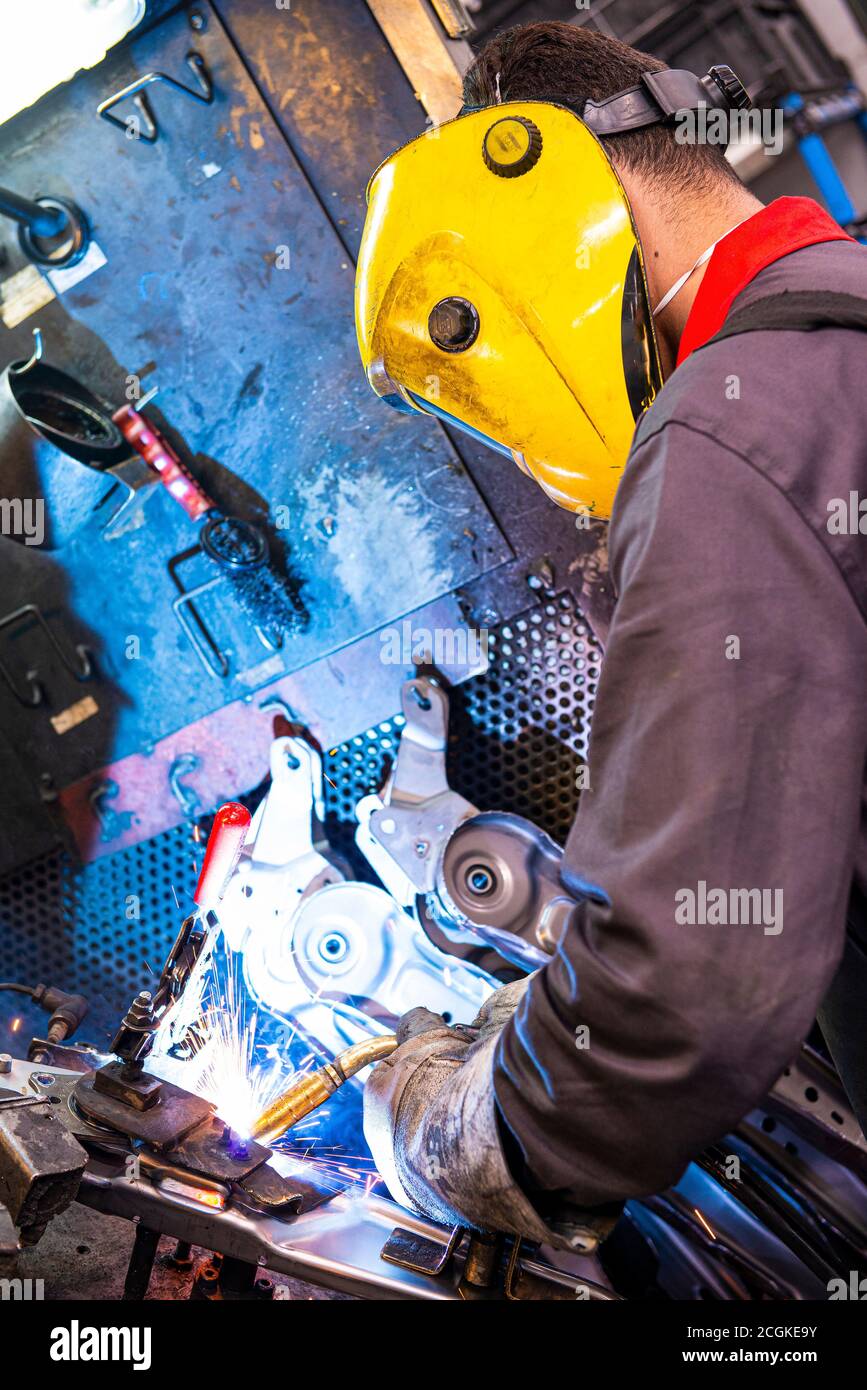 Welding truck hi-res stock photography and images - Alamy