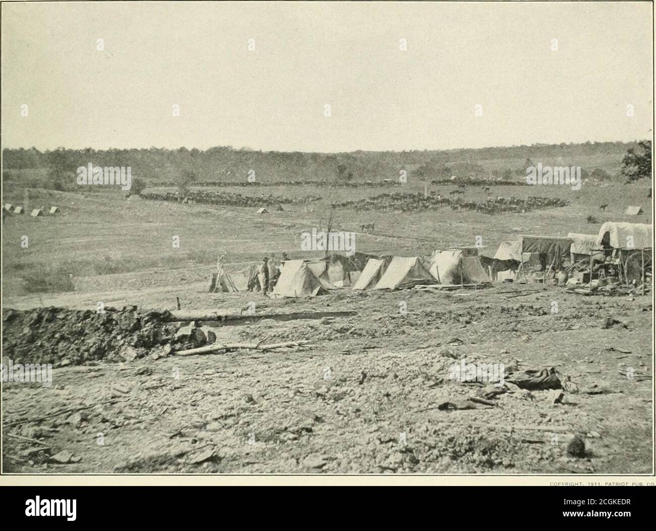 . The photographic history of the Civil War : thousands of scenes ...