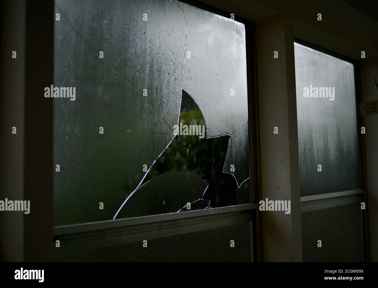 Large hail stones in severe storm smashing and breaking windows ...