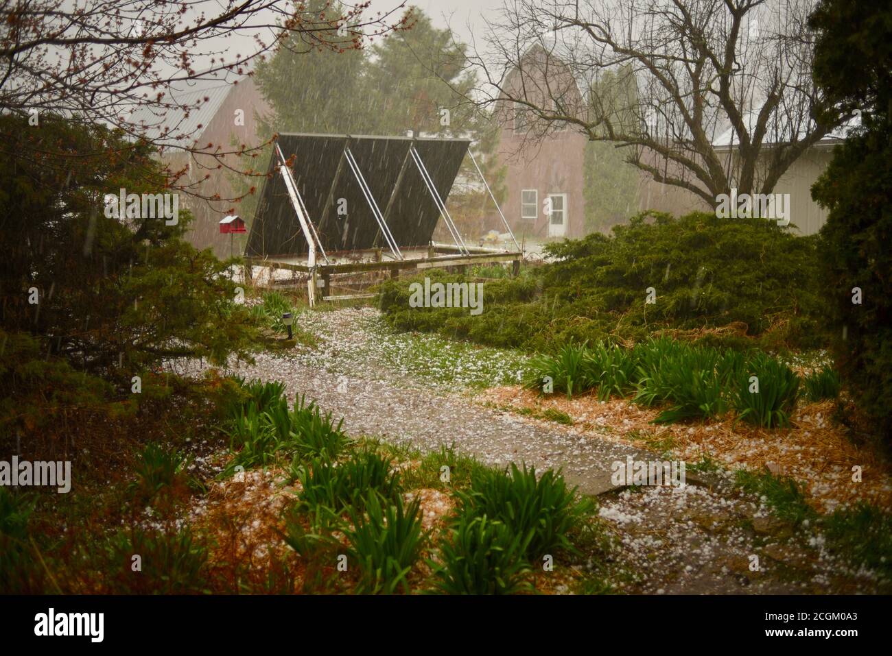 Baseball size hail hi-res stock photography and images - Alamy