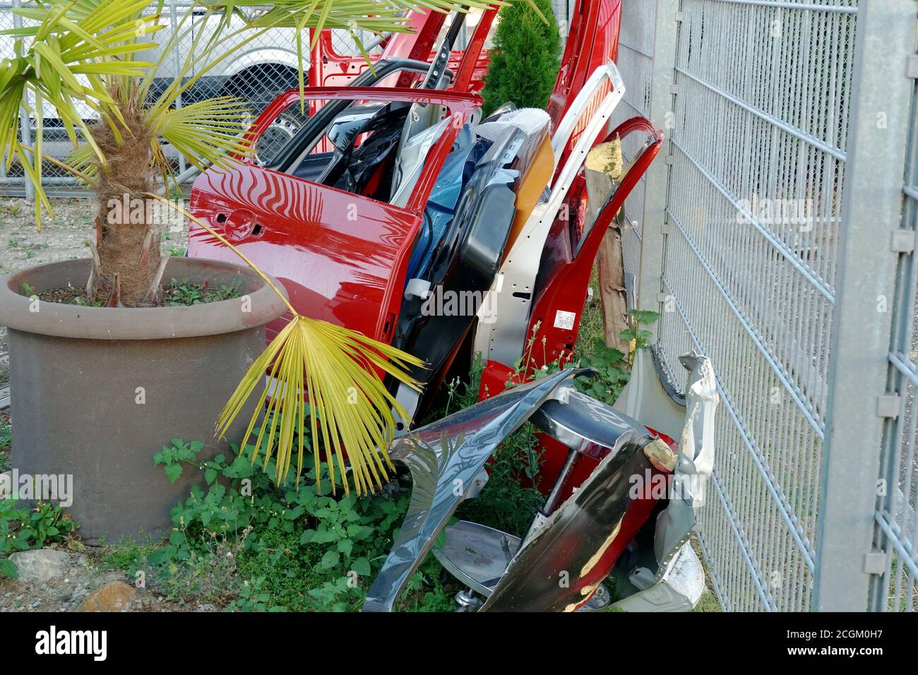 Factory metal scrap hi-res stock photography and images - Alamy