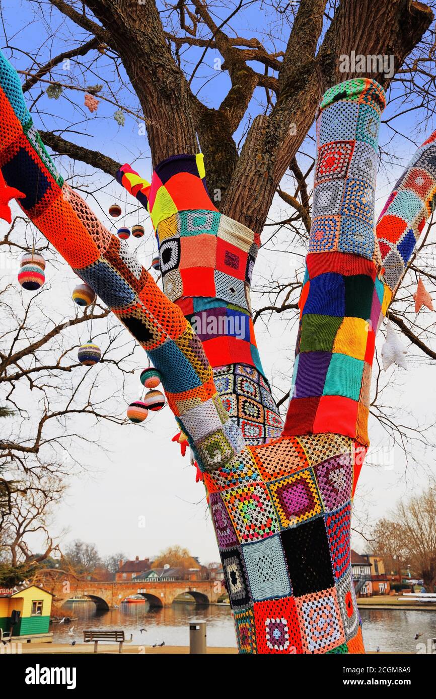 Yarn bombing photos hi-res stock photography and images - Alamy