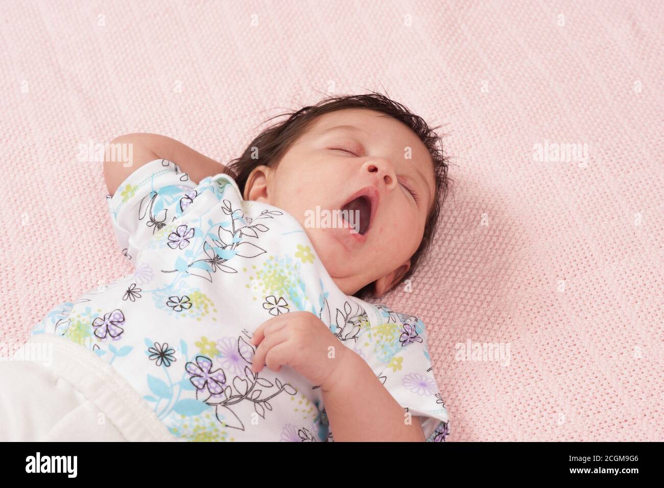 Newborn reflex yawning hi-res stock photography and images - Alamy