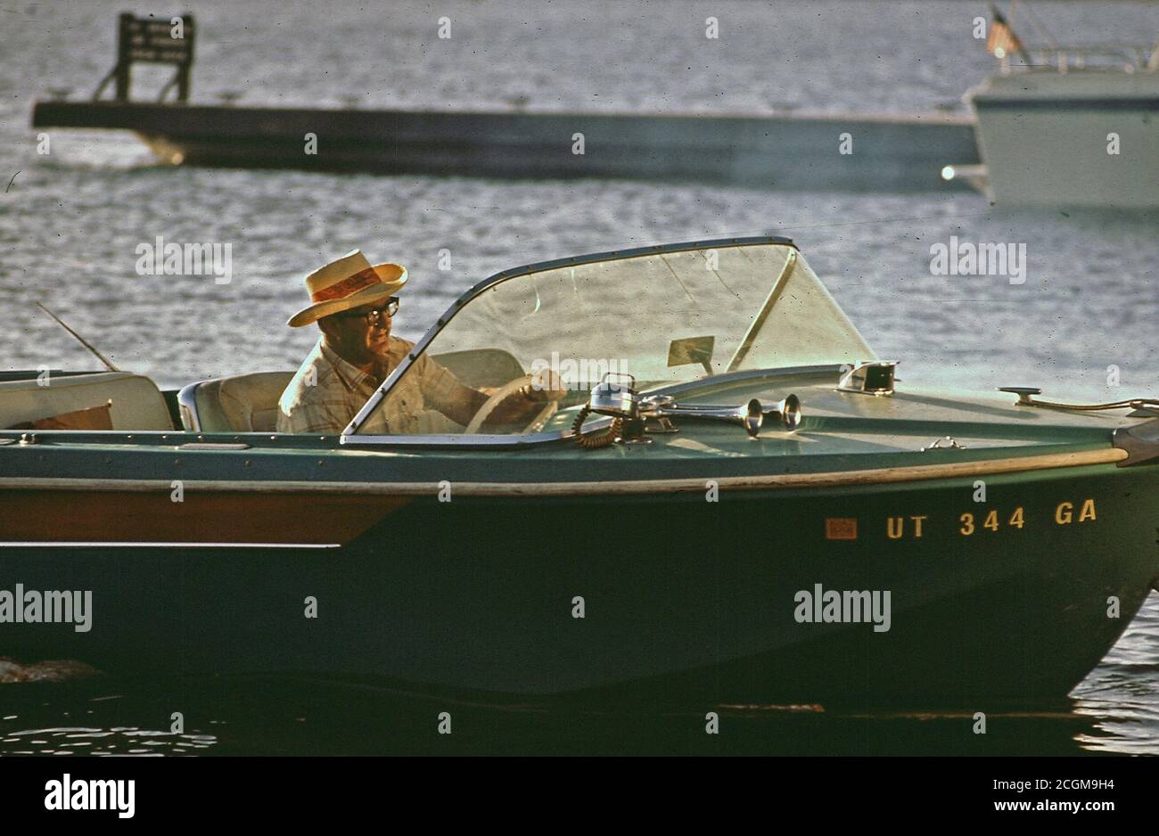 Boat in lake 1970s hi-res stock photography and images - Alamy