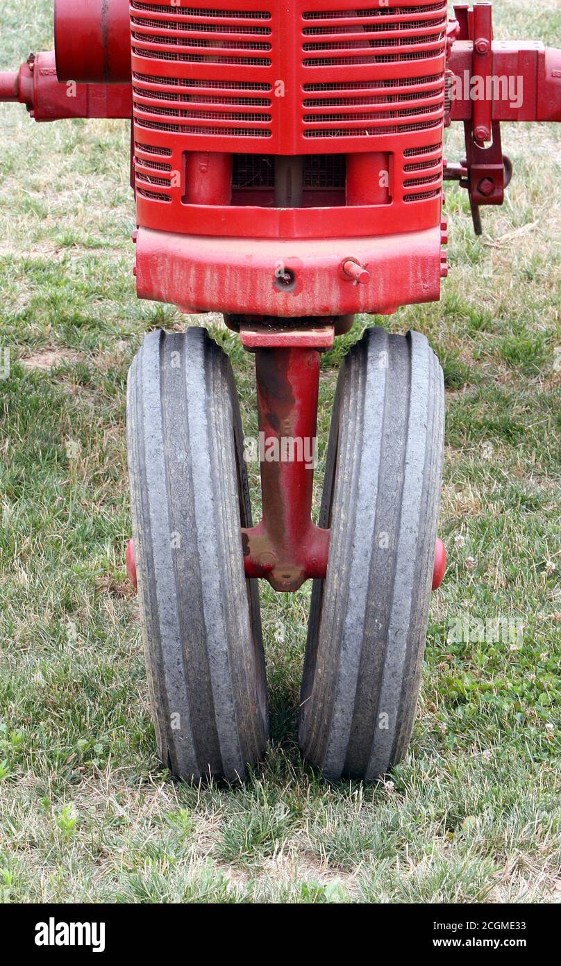 Traction engine front wheel hi-res stock photography and images - Alamy