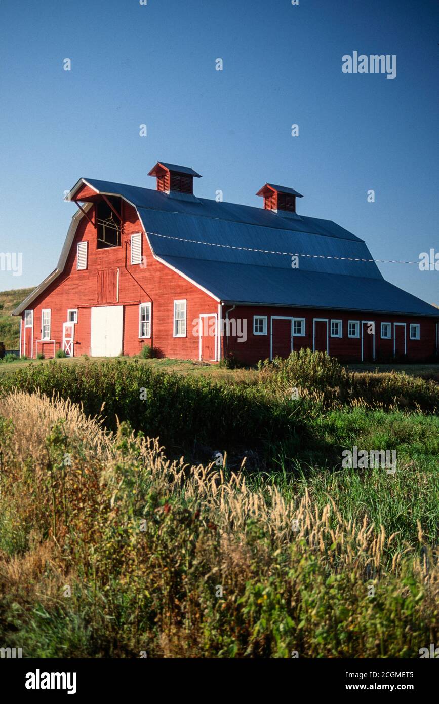 Red Barn, South Dakota, USA Stock Photo - Alamy